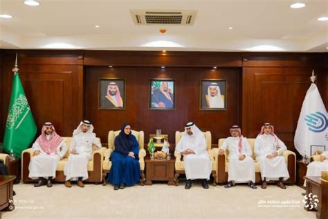 الرئيس التنفيذي للهيئة يزور جامعة حائل Hrda