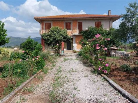 Vendita Terratetto Unifamiliare In Via Fontana Vecchia Priverno Buono