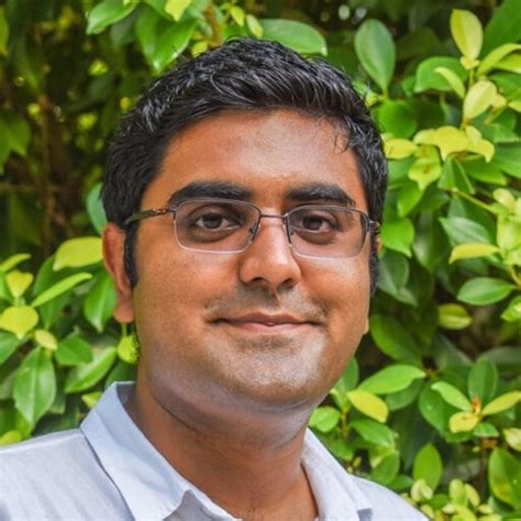 Moosa Iyad Ibrahim Lecturer Msc In Business Economics Maldives