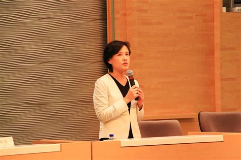 台藝史論壇開幕 鄭麗君：重建計畫起點 新聞 Rti 中央廣播電臺