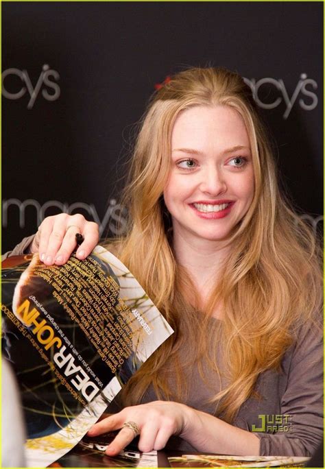 Amanda Seyfriedgorgeous Smile Amanda Seyfried Amanda Dear John
