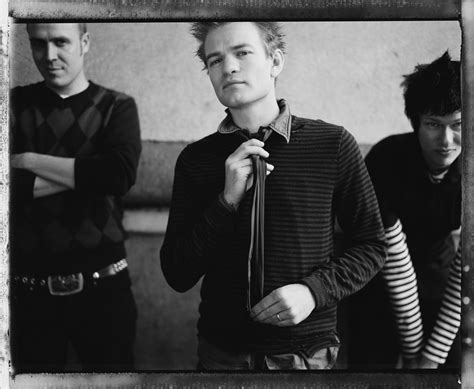 Sum41 Pieces Enjoy