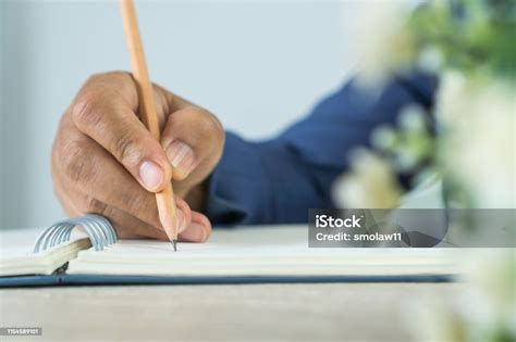 학생 대학 진학을 위한 성인 학습 시험을 위한 수첩의 수업 핸드 노트 강의 성인의 교육은 지식 기술에서 체계적이 고 지속적인