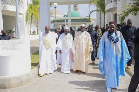 14 Photos Serigne Mansour Sy Djamil En Toute Complicité Avec Le