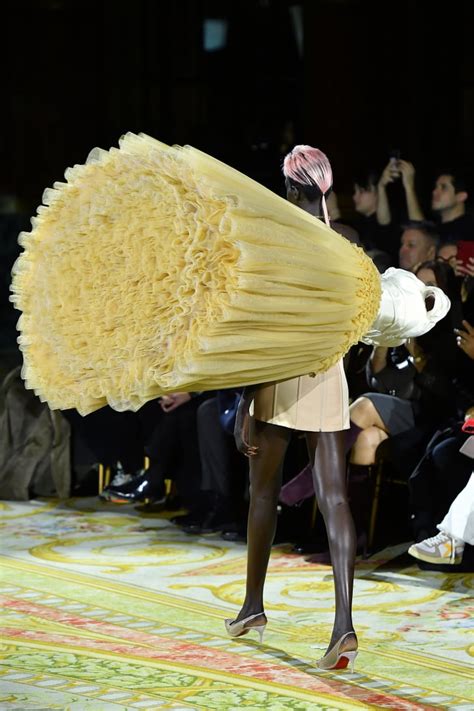 Viktor Rolf Spring 2023 Couture Collection POPSUGAR Fashion Photo 4
