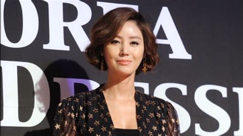 [e포토]김성령 노출없이도 눈길가는 패션