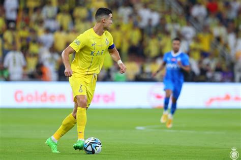 رونالدو يبكي بحرقة بعد خسارة النصر أمام الهلال في نهائي كأس الملك