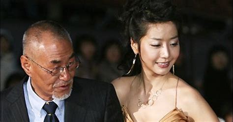 오승은 황금빛 드레스 어때요