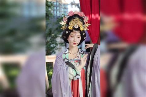 心中有海，眼中有光，自会散发光芒光芒