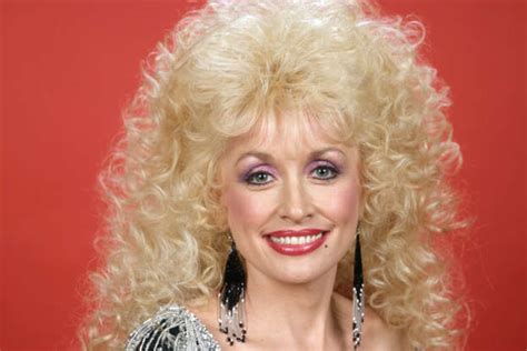 Dolly Parton The Queen Of Countrys Life In Photos