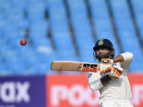 Ravindra Jadeja क्या भौकाल है जडेजा का घरेलू राजकोट मैदान पर कौन