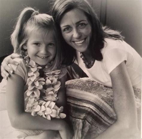 Mom Takes A Selfie In Her Daughters Dorm Room And Soon Realizes It Was