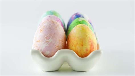 Tissue Paper Easter Eggs • Foodnservice