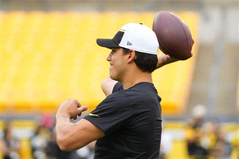 Steelers Qb Depth Chart Mason Rudolph The New Starter As Team Benches