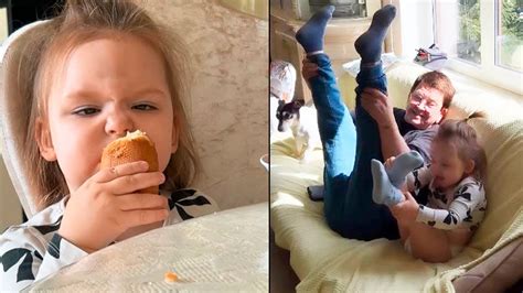 73 летняя мама покойной Жанны Фриске показала внучке Луняше мастер класс по растяжке Youtube