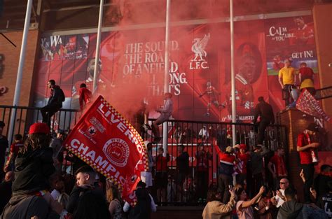 Liverpool Fans Finally Celebrate Premier League Title Triumph Reuters