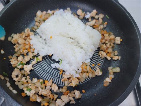 아기 밥 돼지고기볶음밥 레시피