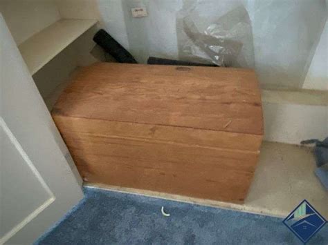 Cedar Chest With Bedding Estate Details