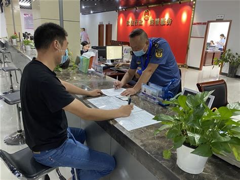 旌德：宁可自己多麻烦 也让群众少跑腿 旌德县人民政府