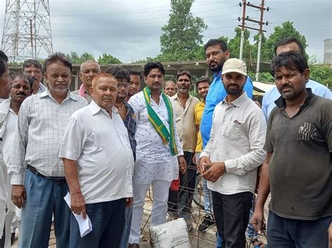 Stopped The Construction Work Of The Highway Warned Of Agitation बंद