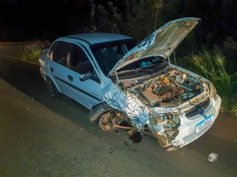Colisão Entre Gol E Corsa Deixa Dois Feridos Na Sc 496 Entre Descanso