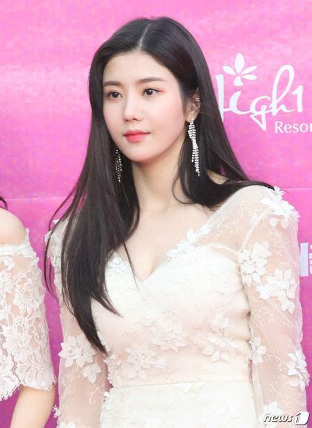 【フォト】izone、「ハイウォンソウル歌謡大賞」レッドカーペットに登場 Pre Debut Tipos De Sangre El Credo
