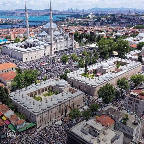 Erdogan Joins Thousands Of Turkiye To Attend Sheikh Mahmud Effendis