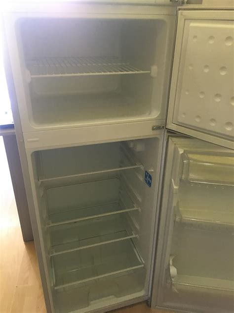 მეორადი ტექნიკა Bosch ის ფირმის ძალიან მაგარი მაცივარი