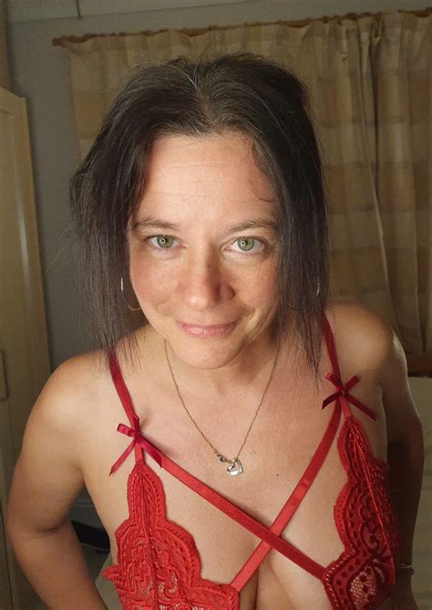 Lady In Red Lingerie 15 Pics Xhamster