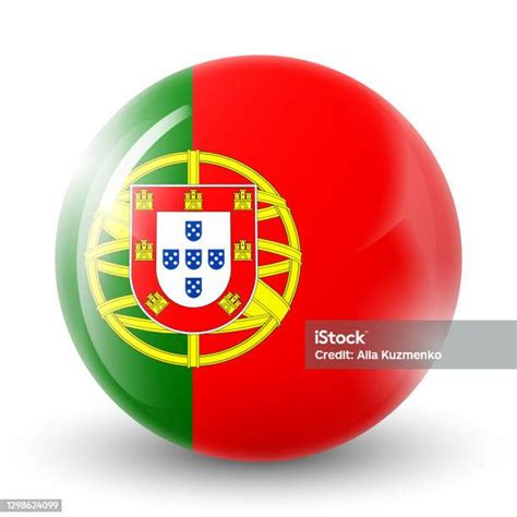 포르투갈의 국기와 유리 빛 공 둥근 구 템플릿 아이콘 포르투갈 국가 기호 흰색 배경에 강조 표시된 광택 사실적 공 3d 추상 벡터 일러스트레이션 큰 거품 3차원 형태에 대한