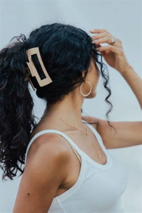 Claw Clip Hairstyle Clip Hairstyles Curly Hair Accessories Easy