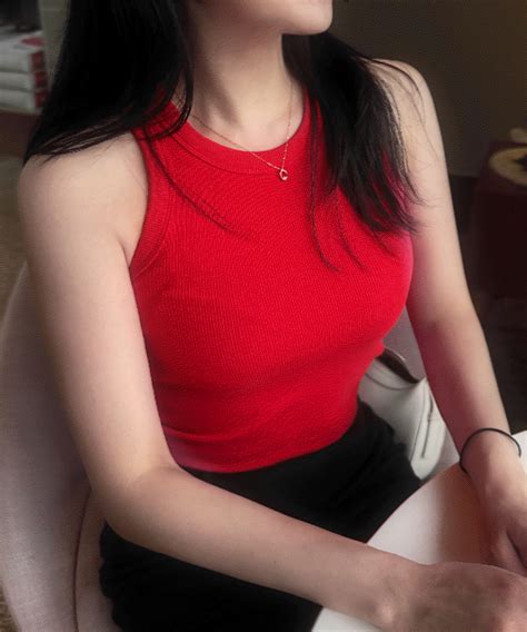 [데일리템 쫀쫀]골지 크롭 망고 나시 민소매 홀터넥 레이어드 에이블리