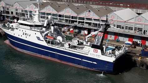 1170 Width Ship  On Imgur