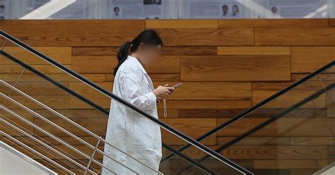 의사들 “정부 꿈쩍 안할것 휴진 철회