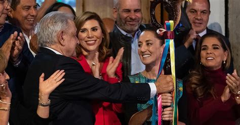 Amlo Acatará Orden Del Ine Y Bajará Foto De Entrega De Bastón De Mando