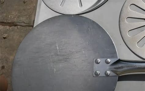 Wood Vs Metal Pizza Peel Which Is Better Metalprofy