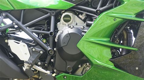 Kawasaki Ninja H SX SE La Sovralimentazione Diventa Per Tutti I Giorni VIDEO PROVA SU