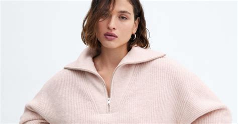 El Conjunto De Falda Y Jersey De Punto Que Ha Arrasado En Mango Y Que