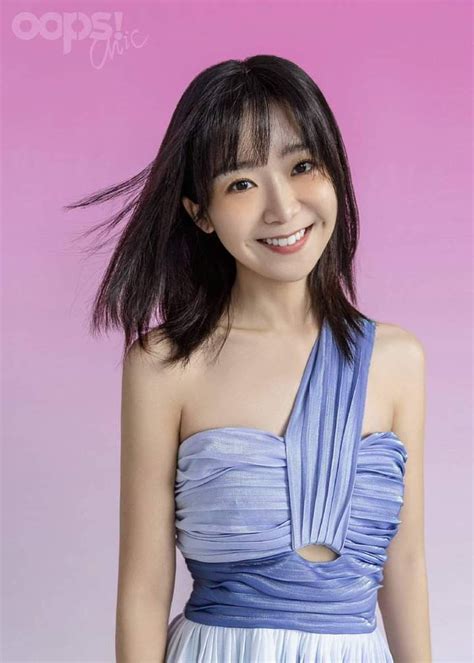 Ghim Của Ed Stoddard Trên Song Yi Ren
