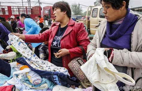 農村大集上農民大姐的攤位圍滿了人，不到半小時賣出二三百元 每日頭條