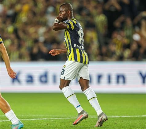 FenerKolik on Twitter ENNER GOAT VALENCİA Kafaya koymuş gol