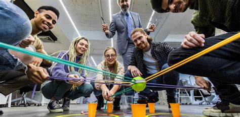16 Team Building Activities Employees Love Veo Events