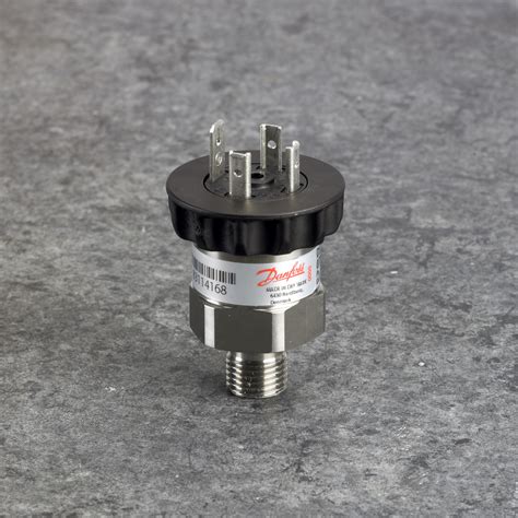 Danfoss DST P40I Преобразователь давления 078G5006 купить за 32169.63 с ...