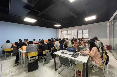 郑州Web前端开发项目实战班 郑州华软教育 学费地址点评电话查询 好学校