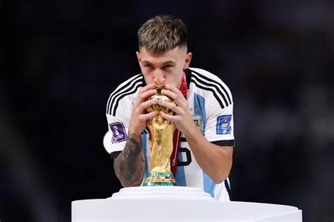 Argentine Governor Sends Message To Manchester United Ace Lisandro