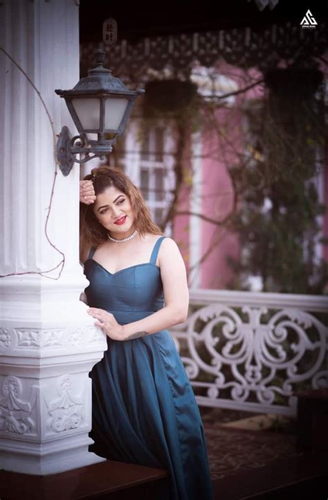 🎻 Srabanti Chatterjee Bengali Actress 15121 Pretty Girls Selfies