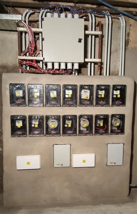 Cambio de gabinetes para medidores monofásicos Zona Belgrano R DILECTRICA
