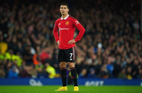 Manchester United Anuncia Saída De Cristiano Ronaldo Do Clube