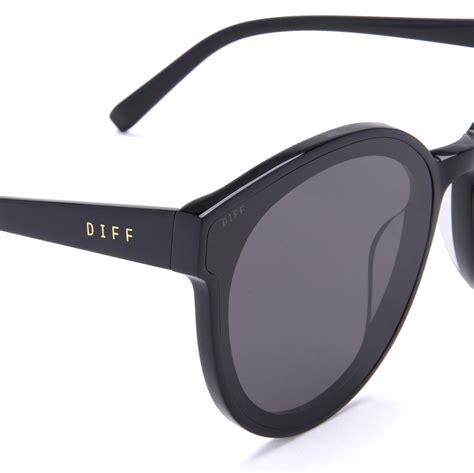 Gemma Round Sunglasses Black And Solid Grey Lenses Diff Eyewear