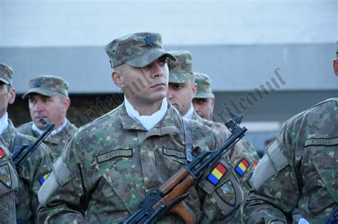 FOTO VIDEO Emoţionantă ceremonie de Ziua Armatei Române la Bistriţa